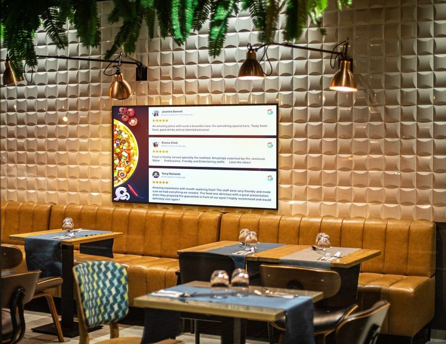 Digital Signage In Restaurants – How To Use It For Maximum Benefits